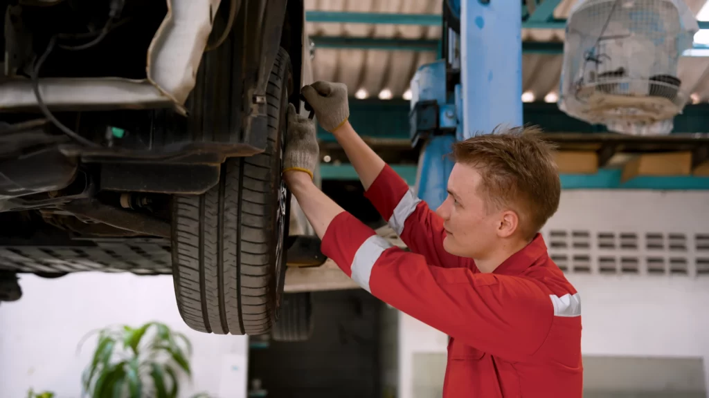Expert Tips for Mastering Safe Vehicle Lifts Operation | GEA